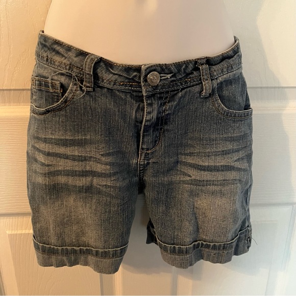 Arizona Jean Company | Bottoms | Arizona Jean Short | Poshmark